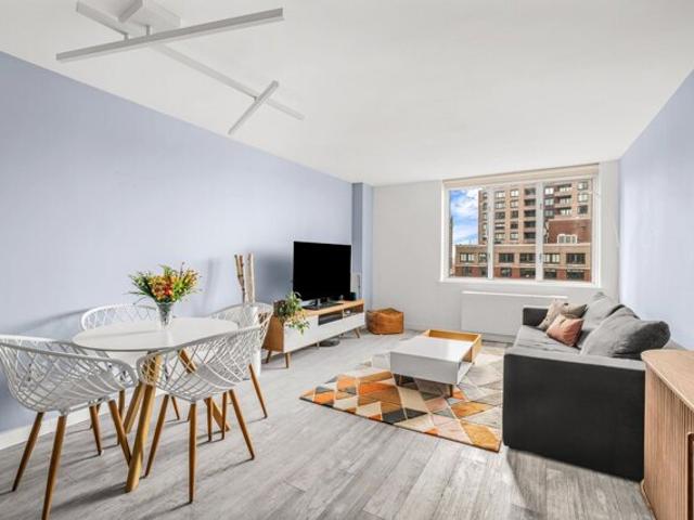 Rector Pl Apt J, New York, Condo For Sale