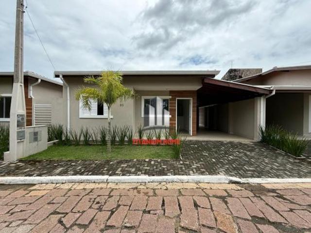 Recanto da Villa Casa de 3 dorm sendo uma suite em Condomínio Fechado