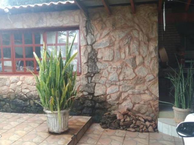 Recanto das Aves Chácara com 05 Dormitórios