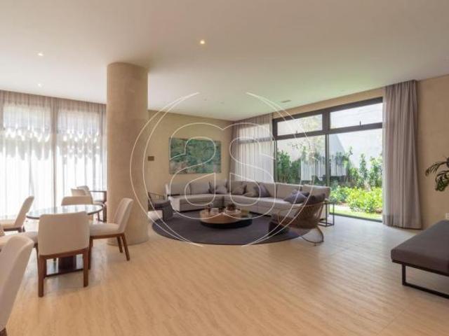 RECÉM ENTREGUE ALTO, ABERTO E COM ARES DE RESORT URBANO!