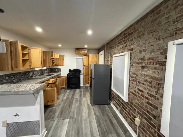 Recently updated interior remodel with kitchen con