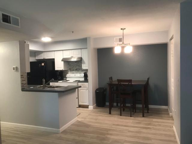 Recently Remodeled 2B/2B Unfurnished Condo in Indian Lake