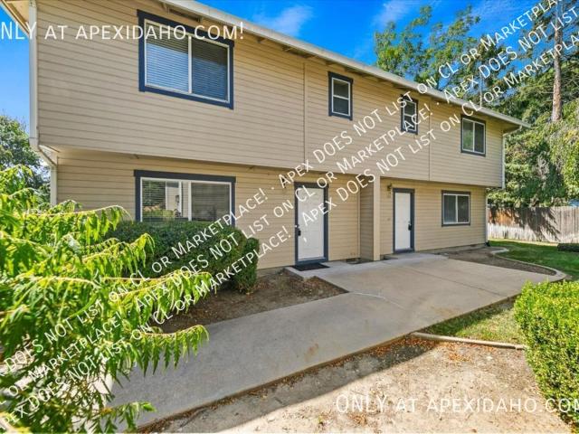 Recently Remodeled Boise Home with Fireplace Water, Sewer & Trash Included