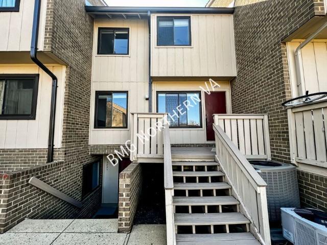 Recently Renovated Contemporary Apartment In Lovely Mosbys Landing