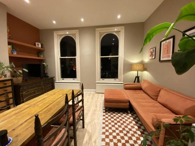 Recently refurbished flat by Lark Lane furnished