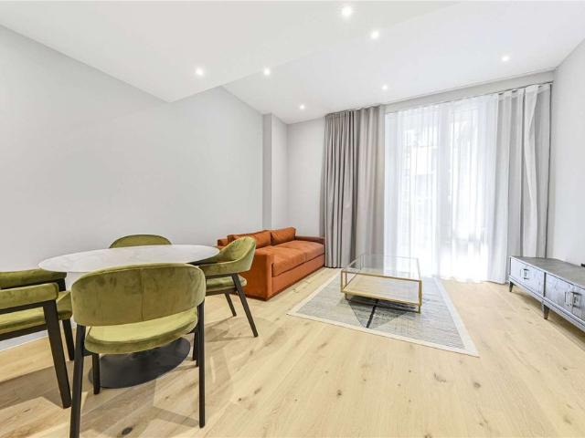 Recently refurbished one bedroom apartment in a high specification new development on Baker Street