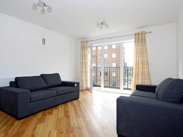 Recovery Street, Tooting SW17, 2 bed flat to rent, £2,300 pcm | PrimeLocation