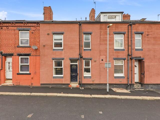 Recreation Mount, Leeds LS11, 1 bed terraced house to rent, £795 pcm | PrimeLocation