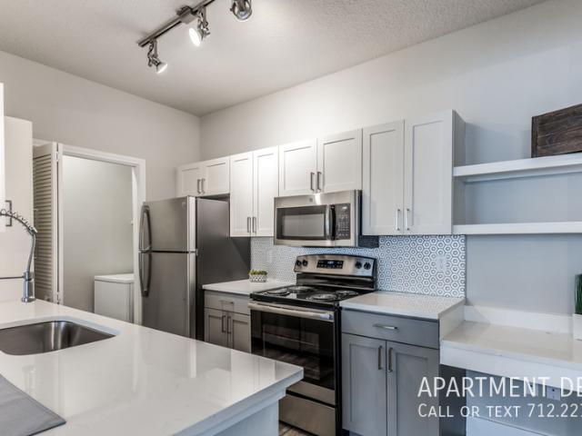 reduced rents luxury community in Easton Commons