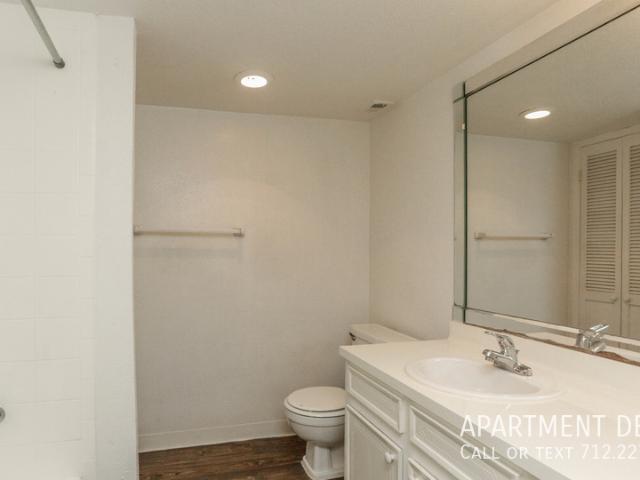 reduced rents luxury Southwest Houston community