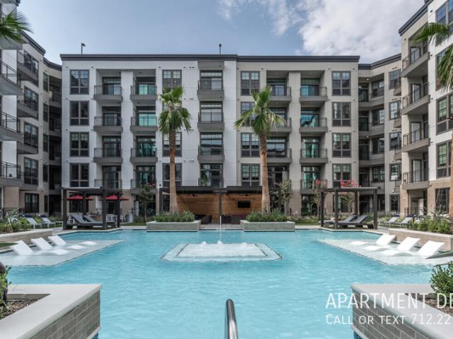 reduced rents Washington Avenue Coalition / Memorial Park luxury apartment