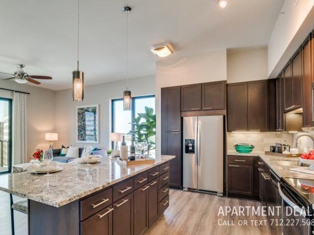 reduced rentsamazing community in Memorial City
