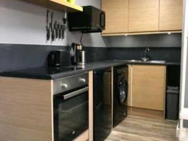 REDUCED! 1 bedroom self contained flat in smethwick
