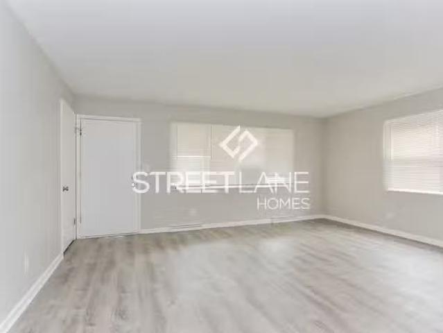 REDUCED! 5204 Heritage Ln