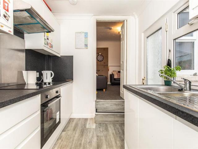 Redvers Road, Brighton 3 bed terraced house to rent £2,250 pcm £519 pw