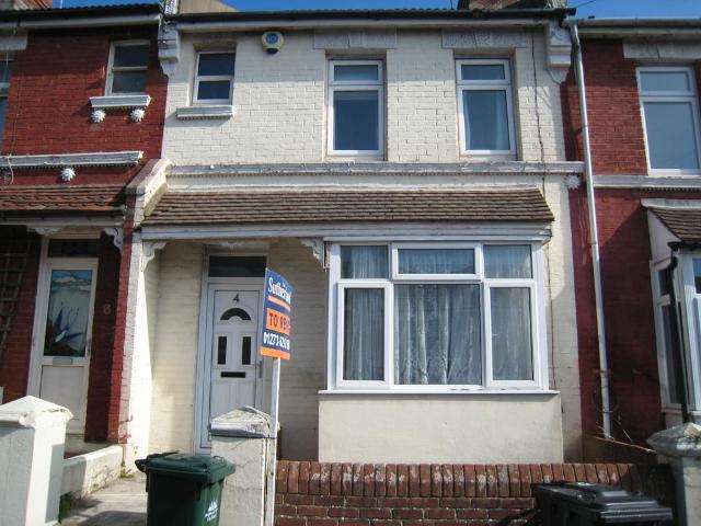Redvers Road, Brighton BN2 3 bed terraced house to rent £2,092 pcm £483 pw
