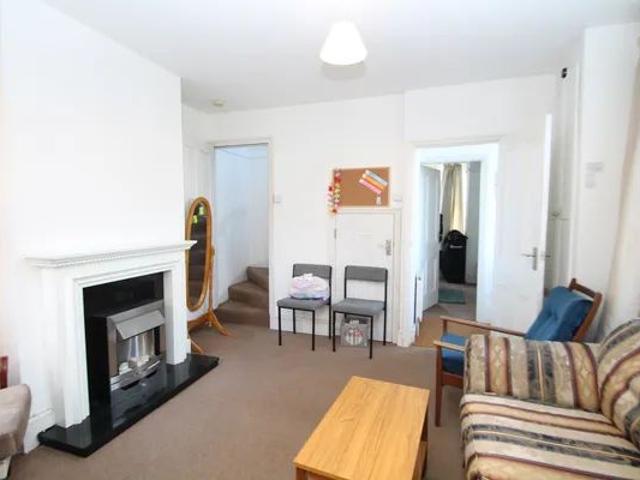 Redvers Road, Brighton, BN2 4BG 3 bedroom house to rent