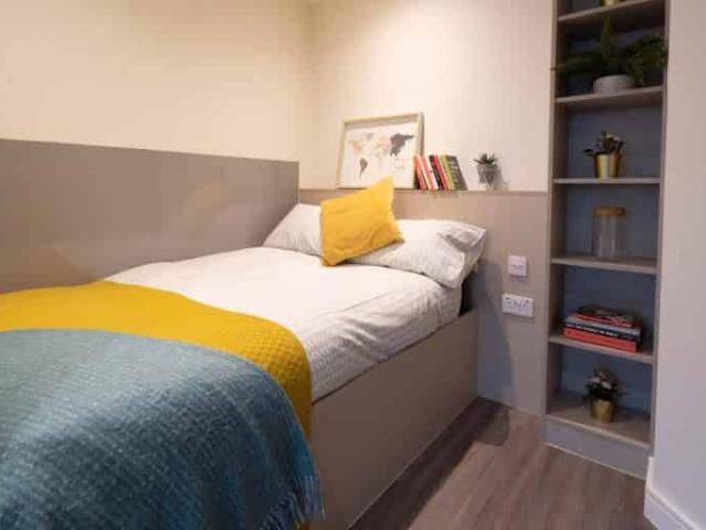 Redvers Tower, Sheffield Student Accommodation | Amber