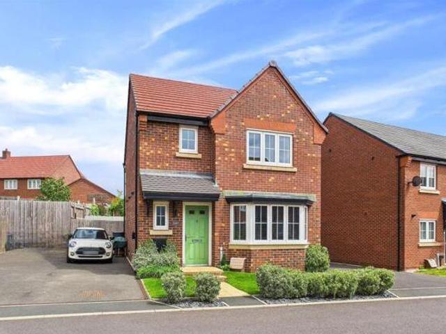 Redwing Close, Streethay, 3 Bedroom Detached