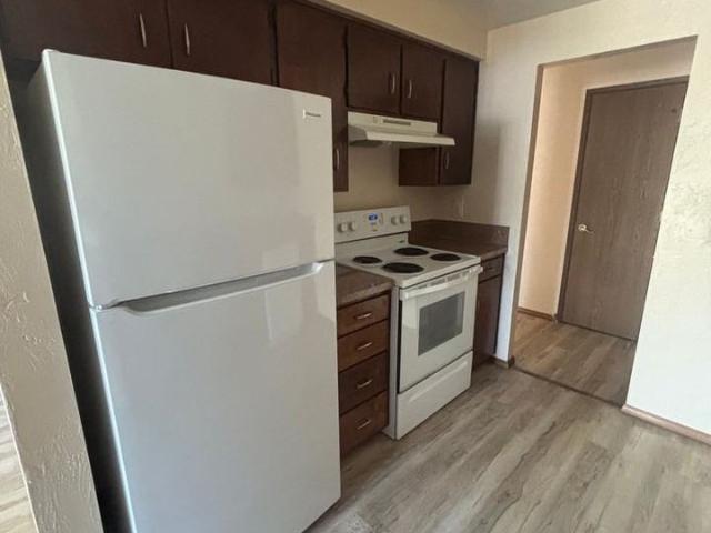 Redwood Manor Apartments LLC 2 Bedroom Apartment for Rent at 90 Hansard Ave, Lebanon, OR 97355
