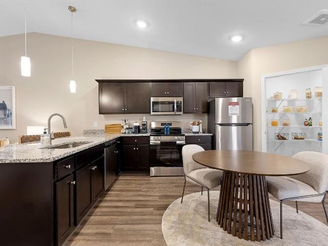 Redwood Miamisburg 2 Bedroom Condo for Rent at 3067 Umberoak Dr, Dayton, OH 45449