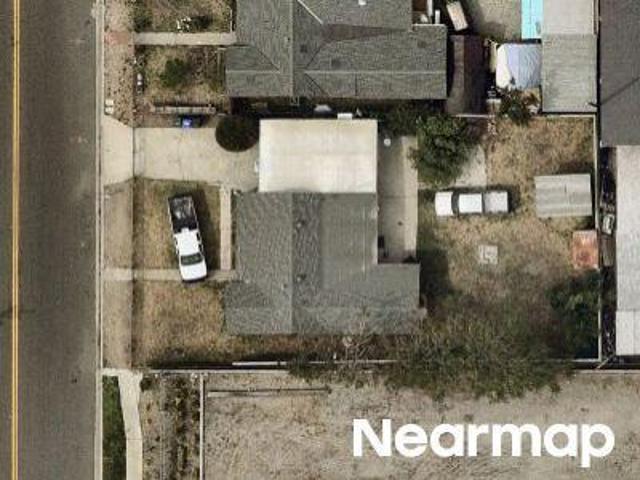 Redwood Ave