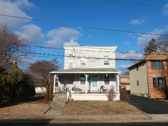 Redwood Ave