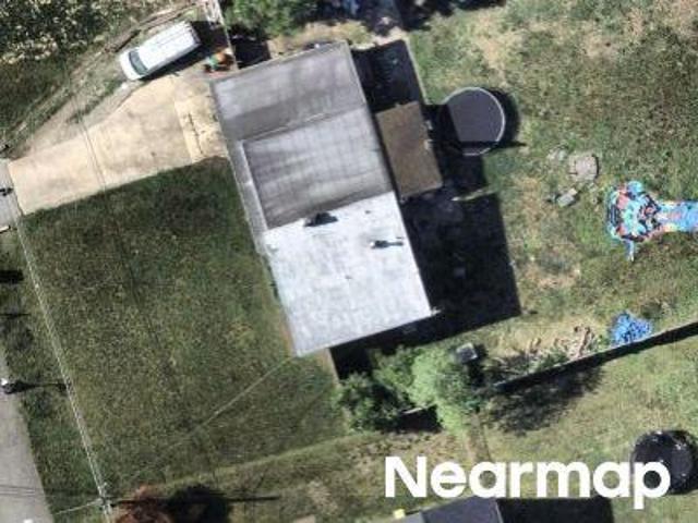 Redwood Dr E