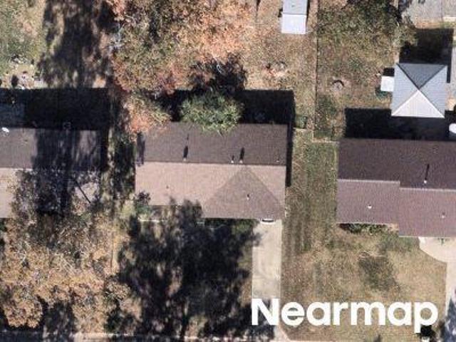 Redwood Dr