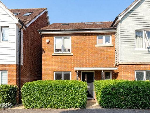 Redwood Drive, Epsom, Surrey KT19, 4 bed semi detached house to rent, £3,250 pcm | PrimeLocation