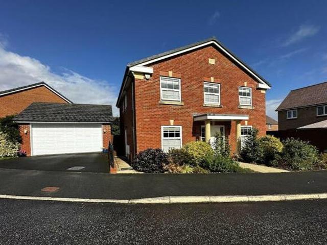 Redwood Drive, Westby With Plumpton, 4 Bedroom Detached
