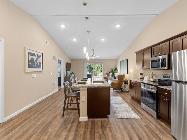 Redwood Greer Ashburton Drive 2 Bedroom Condo for Rent at 266 Crossmanor Dr, Greenville, SC 29650 29607