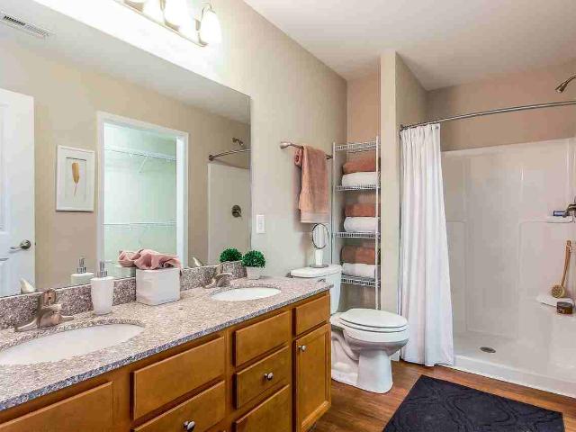 Redwood Greer Ashburton Drive 2 Bedroom Condo for Rent at 266 Crossmanor Dr, Greenville, SC 29650 29607