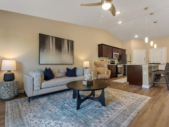 Redwood Greer Ashburton Drive 2 Bedroom Condo for Rent at 266 Crossmanor Dr, Greenville, SC 29650 29607