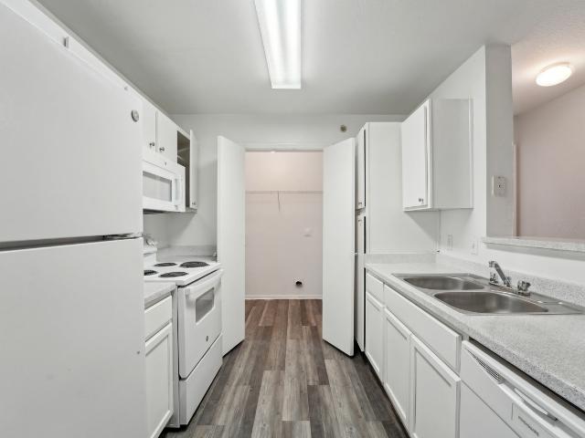 Redwood Heights 3 Bedroom Apartment for Rent at 7320 Jensen Dr, Houston, TX 77093 Eastex Jensen