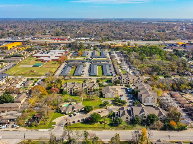 Redwood Heights 2 Bedroom Apartment for Rent at 7320 Jensen Dr, Houston, TX 77093 Eastex Jensen
