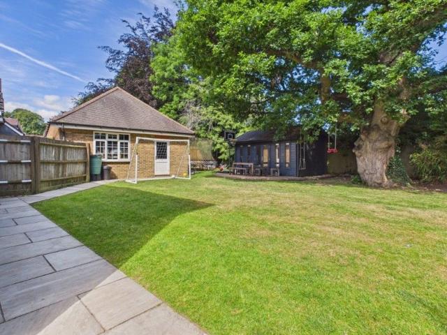 Redwood Place, Beaconsfield, Buckinghamshire,HP9