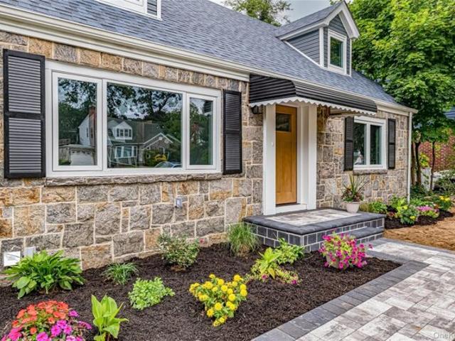 Redwood Rd, New Hyde Park, Home For Sale