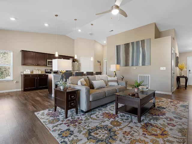 Redwood Simpsonville Georgia Road 2 Bedroom Apartment for Rent at 113 Karland Dr, Simpsonville, SC 29680