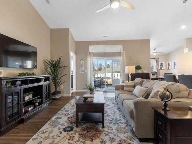 Redwood Simpsonville Georgia Road 2 Bedroom Condo for Rent at 113 Karland Dr, Simpsonville, SC 29680