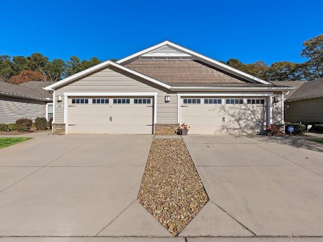 Redwood Simpsonville Georgia Road 2 Bedroom Condo for Rent at 113 Karland Dr, Simpsonville, SC 29680
