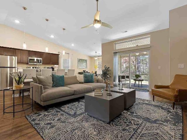 Redwood Simpsonville Neely Ferry Road 2 Bedroom Condo for Rent at 401 Redvalley Ln, Simpsonville, SC 29680