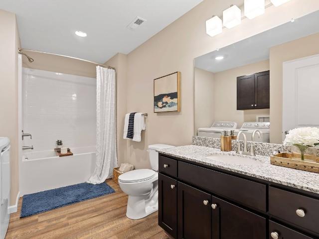 Redwood Vandalia 2 Bedroom Condo for Rent at 7200 Redwood Forest Dr, Dayton, OH 45414