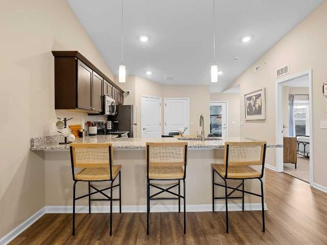 Redwood Volo 2 Bedroom Condo for Rent at 901 Wood Rose Dr, Volo, IL 60073