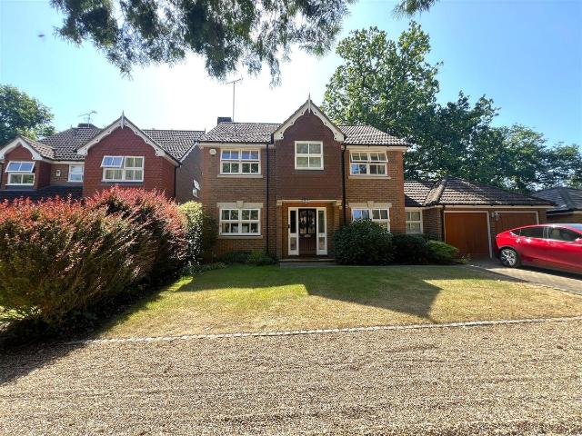 Redwood Walk, Surbiton KT6, 4 bed detached house to rent, £4,500 pcm | PrimeLocation