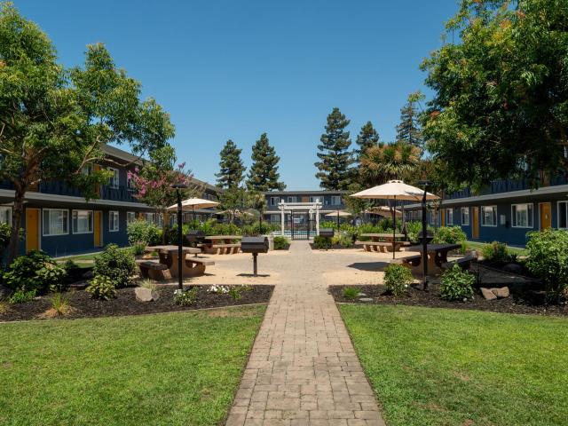 Redwoods Apartments