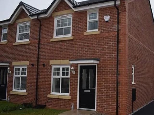 Red Cedar Close, Manchester, M9 7GS, United Kingdom | 3 bed duplex for rent #165461329 | Rentberry