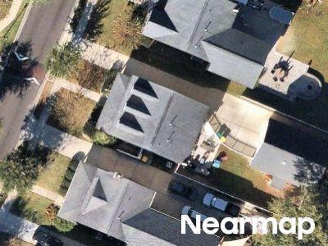 Red Cedar St