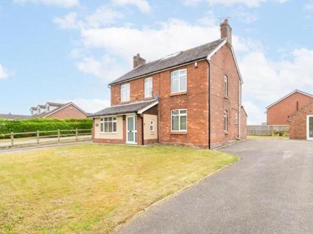 Red Acres, Windmill Lane, 3 Bedroom Detached