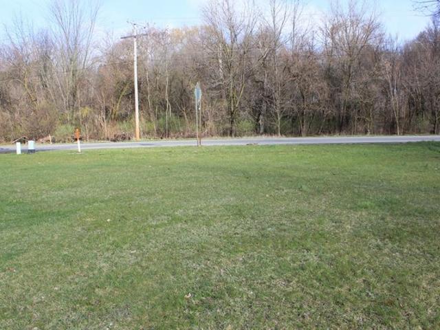 Red Arrow Hwy, Watervliet, MI 49098